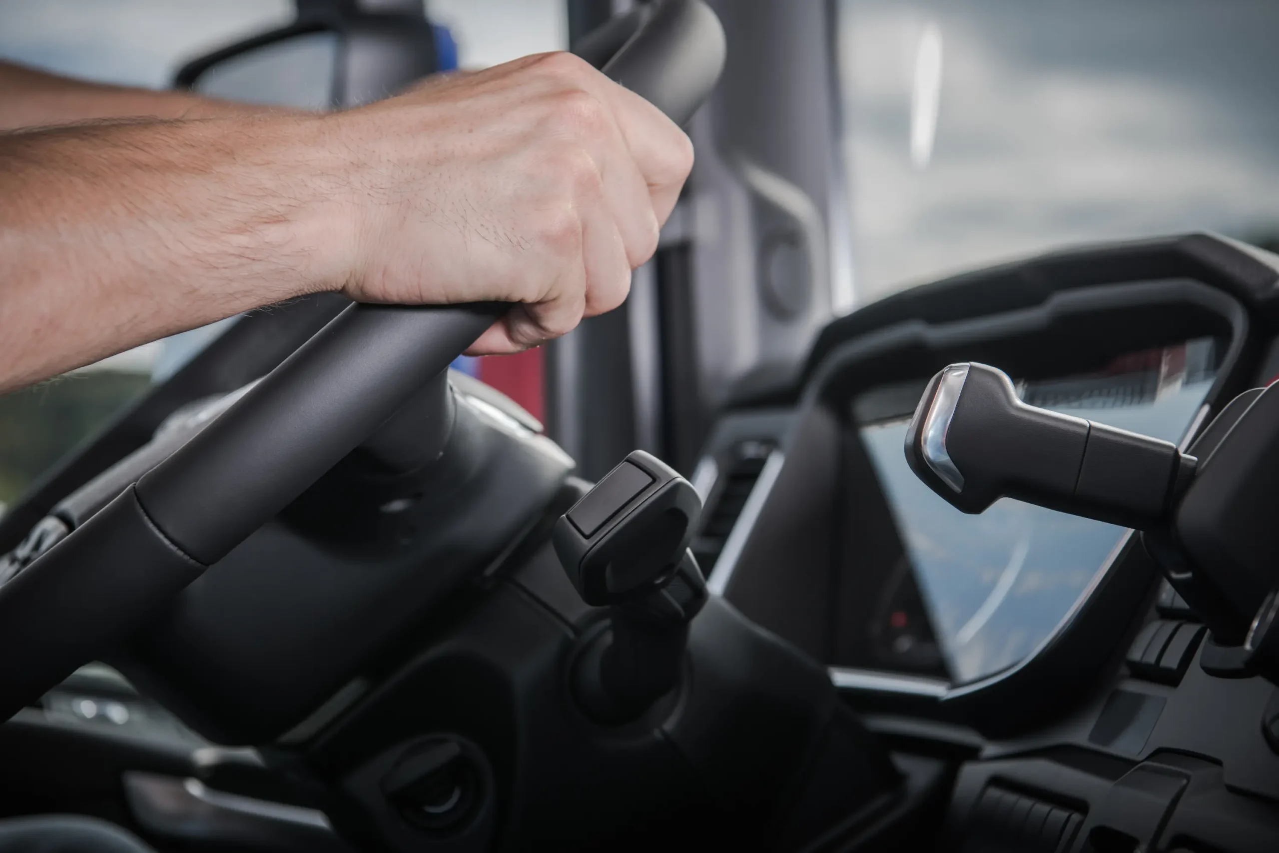 Pros and Cons of Semi Truck Automatic Transmission | CTI